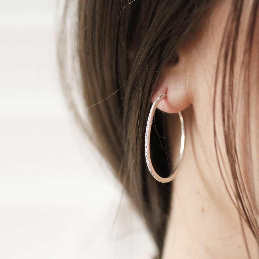 How to Open and Close Your Hoop Earrings – Christina Kober